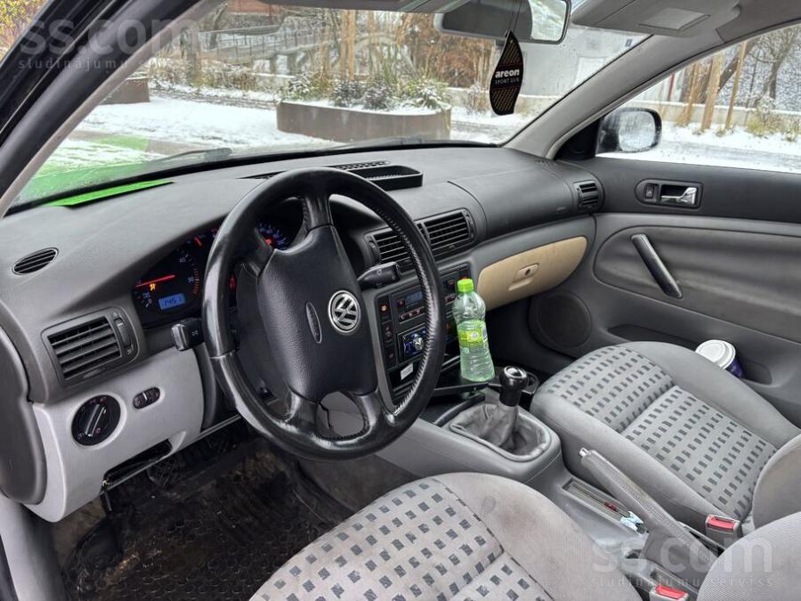 Melns Volkswagen Passat B5 2000 Valmiera, ar dzinēja tilpumu 1.90 L un nobraukumu 305 tūkst. km par 1050 €, foto 8 vietnē AUTOMOTO.COM.LV