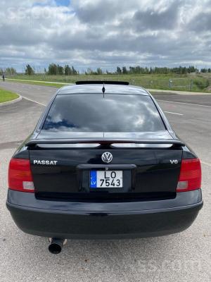 Melns Volkswagen Passat B5 2000 Liepāja, ar dzinēja tilpumu 2.80 L un nobraukumu 362 tūkst. km par 2200 €, foto 4 vietnē AUTOMOTO.COM.LV