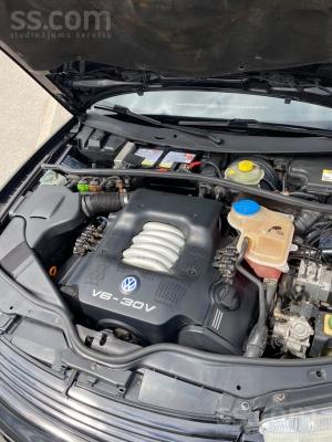 Melns Volkswagen Passat B5 2000 Liepāja, ar dzinēja tilpumu 2.80 L un nobraukumu 362 tūkst. km par 2200 €, foto 11 vietnē AUTOMOTO.COM.LV