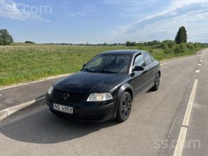 Черный Фольксваген Пассат Б5 2001 в Лудза, объемом двигателя 1.90 л и пробегом 400 тыс. км за 980 €, фото  на AUTOMOTO.COM.LV