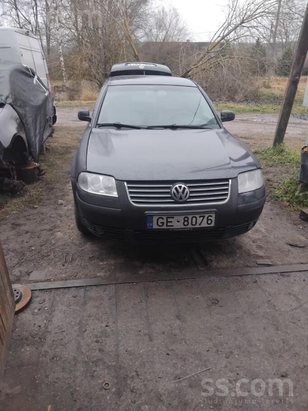 Black Volkswagen Passat B5 2002 in Jelgava, with an engine capacity of 1.90 L and mileage of 323 thousand km for 650 €, photo 1 on AUTOMOTO.COM.LV