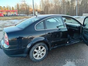 Melns Volkswagen Passat B5 2002 Cēsis, ar dzinēja tilpumu 1.60 L un nobraukumu 240 tūkst. km par 1049 €, foto  vietnē AUTOMOTO.COM.LV