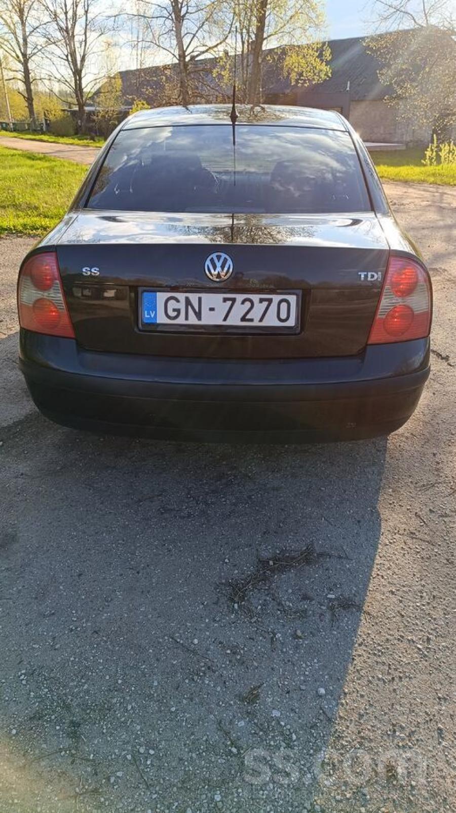 Melns Volkswagen Passat B5 2002 Cēsis, ar dzinēja tilpumu 1.90 L un nobraukumu 354 tūkst. km par 1200 €, foto 4 vietnē AUTOMOTO.COM.LV