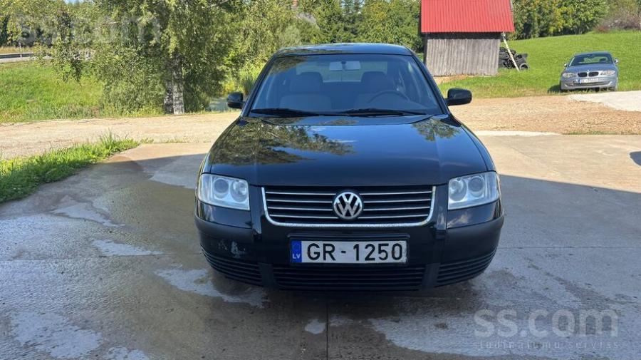 Black Volkswagen Passat B5 2002 in Cesis, with an engine capacity of 2.00 L and mileage of 217 thousand km for 1200 €, photo 3 on AUTOMOTO.COM.LV
