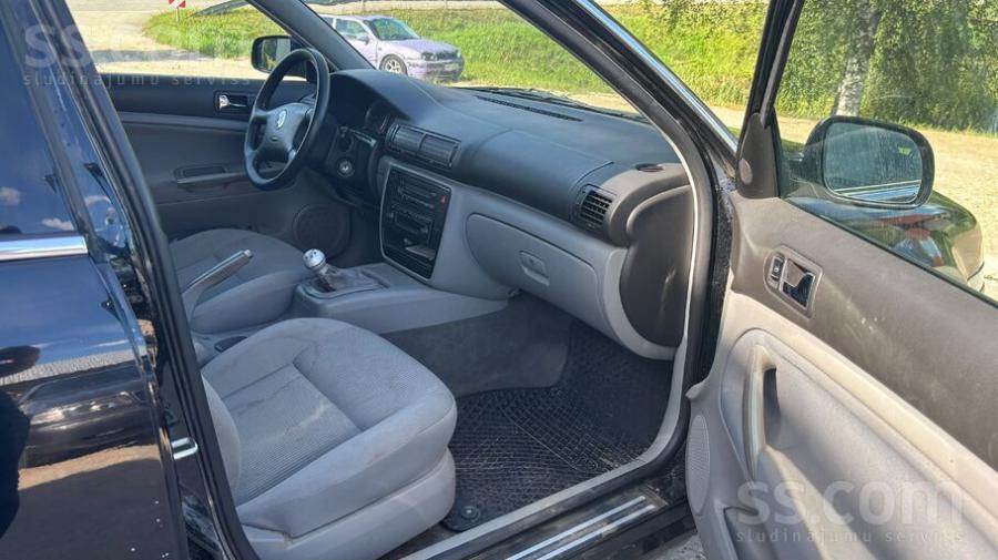 Black Volkswagen Passat B5 2002 in Cesis, with an engine capacity of 2.00 L and mileage of 217 thousand km for 1200 €, photo 6 on AUTOMOTO.COM.LV
