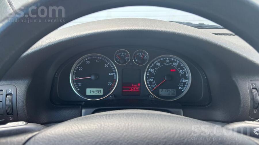 Black Volkswagen Passat B5 2002 in Cesis, with an engine capacity of 2.00 L and mileage of 217 thousand km for 1200 €, photo 7 on AUTOMOTO.COM.LV