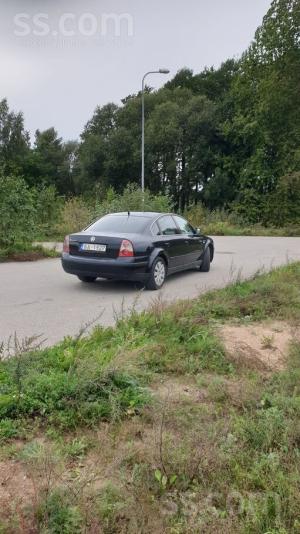 Melns Volkswagen Passat B5 2002 Rīga, ar dzinēja tilpumu 1.90 L un nobraukumu 422 tūkst. km par 950 €, foto 3 vietnē AUTOMOTO.COM.LV