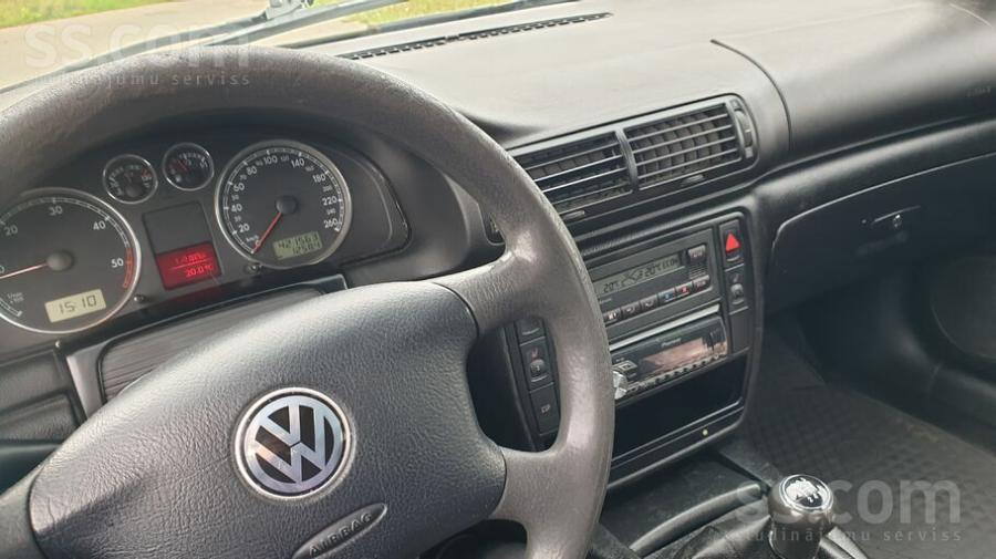 Melns Volkswagen Passat B5 2002 Rīga, ar dzinēja tilpumu 1.90 L un nobraukumu 422 tūkst. km par 950 €, foto 8 vietnē AUTOMOTO.COM.LV