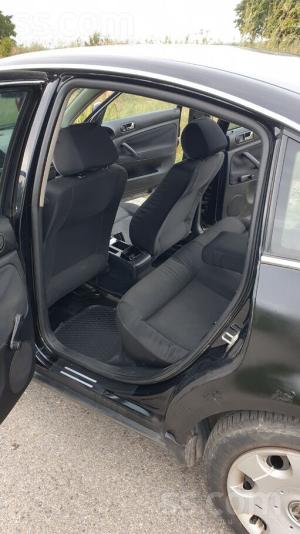 Melns Volkswagen Passat B5 2002 Rīga, ar dzinēja tilpumu 1.90 L un nobraukumu 422 tūkst. km par 950 €, foto 11 vietnē AUTOMOTO.COM.LV