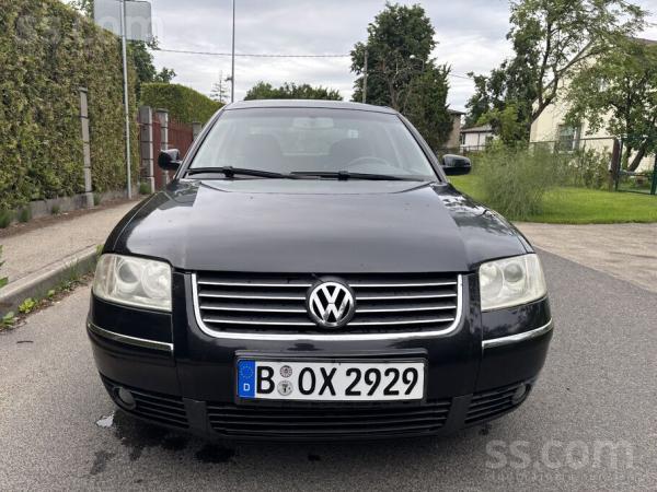 Черный Фольксваген Пассат Б5 2003 в Рига, объемом двигателя 1.90 л и пробегом 345 тыс. км за 2290 €, фото 2 на AUTOMOTO.COM.LV