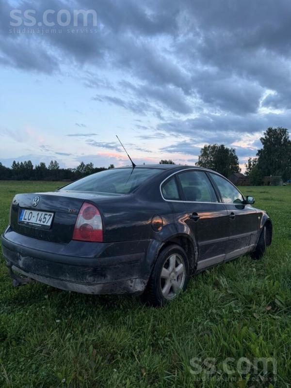 Black Volkswagen Passat B5 2003 in Balvi, with an engine capacity of 1.90 L and mileage of 388 thousand km for 1100 €, photo 6 on AUTOMOTO.COM.LV