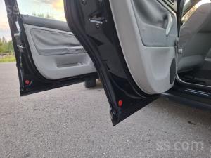 Black Volkswagen Passat B5 2003 in Daugavpils, with an engine capacity of 1.90 L and mileage of 291 thousand km for 750 €, photo 10 on AUTOMOTO.COM.LV