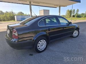 Volkswagen Passat B5 2003 Daugavpils vietnē Melns Volkswagen Passat B5 2003 Daugavpils, ar dzinēja tilpumu 1.90 L un nobraukumu 292 tūkst. km par 870 €, foto 1 vietnē AUTOMOTO.COM.LV