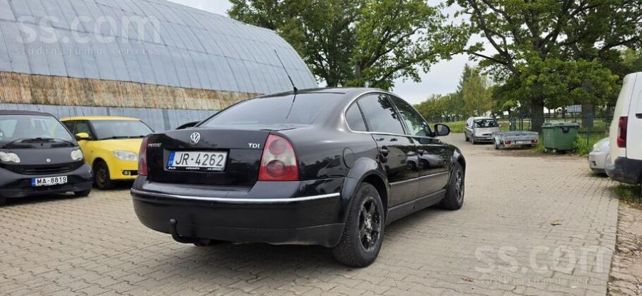 Melns Volkswagen Passat B5 2004 Valmiera, ar dzinēja tilpumu 1.90 L un nobraukumu 396 tūkst. km par 1250 €, foto 4 vietnē AUTOMOTO.COM.LV