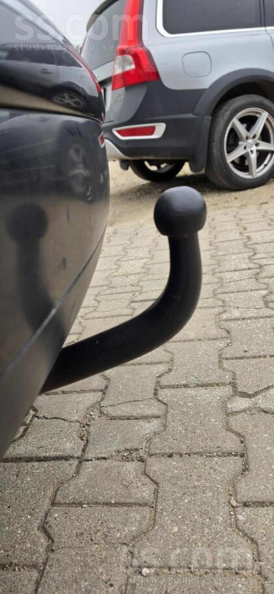 Melns Volkswagen Passat B5 2004 Valmiera, ar dzinēja tilpumu 1.90 L un nobraukumu 396 tūkst. km par 1250 €, foto 13 vietnē AUTOMOTO.COM.LV