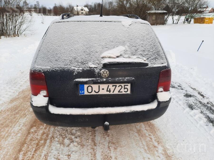 Melns Volkswagen Passat B5 1998 Saldus, ar dzinēja tilpumu 1.90 L un nobraukumu 419 tūkst. km par 2400 €, foto 1 vietnē AUTOMOTO.COM.LV