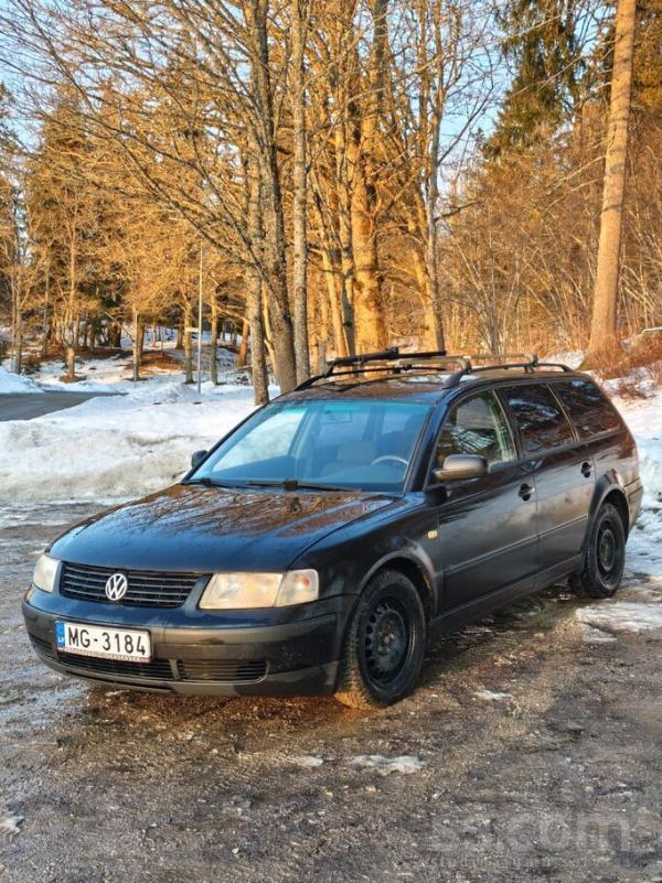 Melns Volkswagen Passat B5 1998 Alūksne, ar dzinēja tilpumu 1.90 L un nobraukumu 414 tūkst. km par 1100 €, foto 1 vietnē AUTOMOTO.COM.LV