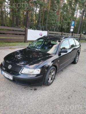 Melns Volkswagen Passat B5 1998 Daugavpils, ar dzinēja tilpumu 1.90 L un nobraukumu 387 tūkst. km par 950 €, foto  vietnē AUTOMOTO.COM.LV