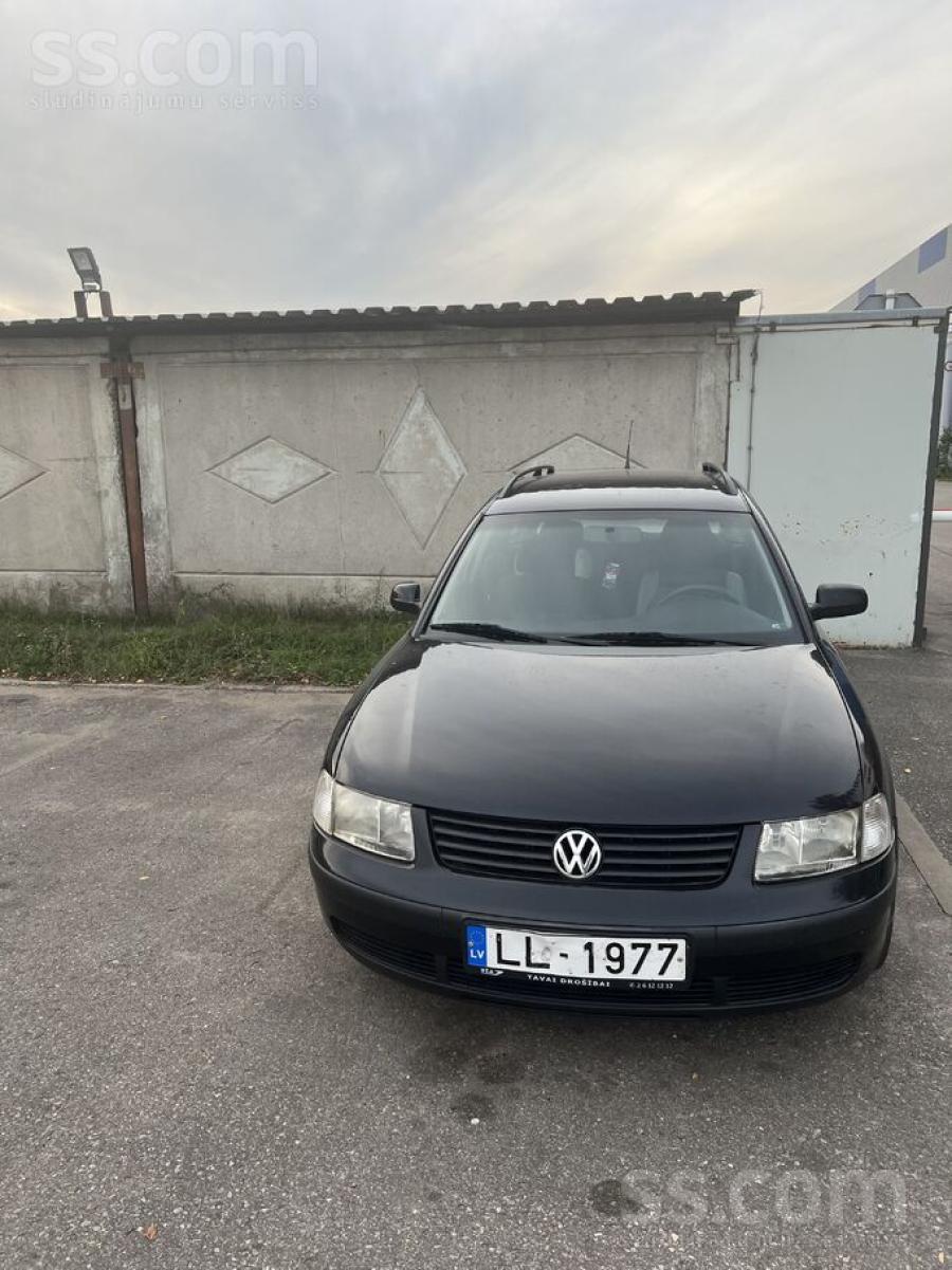Black Volkswagen Passat B5 1998 in Kraslava, with an engine capacity of 1.90 L and mileage of 387 thousand km for 1650 €, photo 1 on AUTOMOTO.COM.LV