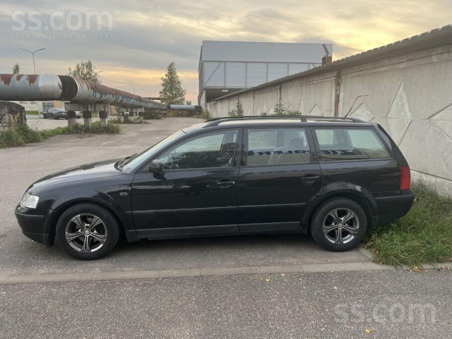 Black Volkswagen Passat B5 1998 in Kraslava, with an engine capacity of 1.90 L and mileage of 387 thousand km for 1650 €, photo 3 on AUTOMOTO.COM.LV