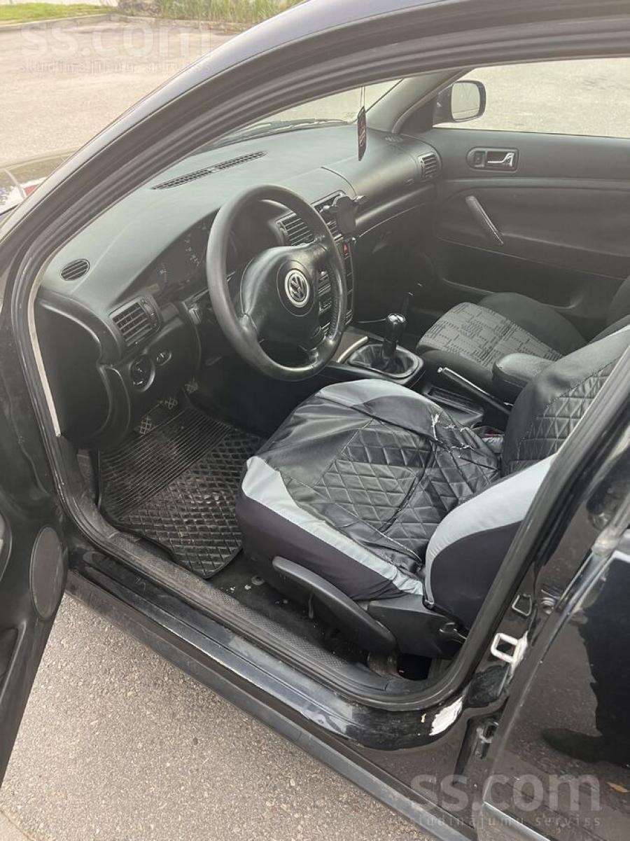Black Volkswagen Passat B5 1998 in Kraslava, with an engine capacity of 1.90 L and mileage of 387 thousand km for 1650 €, photo 6 on AUTOMOTO.COM.LV