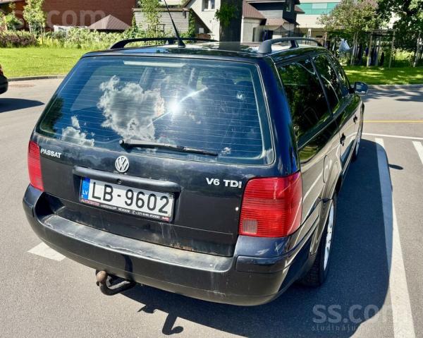 Черный Фольксваген Пассат Б5 2000 в Рига, объемом двигателя 2.50 л и пробегом 408 тыс. км за 1000 €, фото 7 на AUTOMOTO.COM.LV
