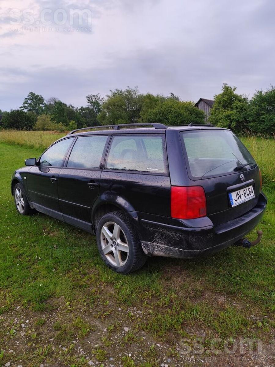 Melns Volkswagen Passat B5 2001 Aizkraukle, ar dzinēja tilpumu 2.50 L un nobraukumu 354 tūkst. km par 1600 €, foto 4 vietnē AUTOMOTO.COM.LV