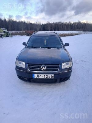 Black Volkswagen Passat B5 2001 in Rezekne, with an engine capacity of 1.90 L and mileage of 393 thousand km for 450 €, photo 2 on AUTOMOTO.COM.LV