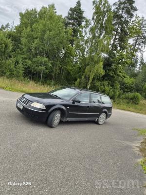 Melns Volkswagen Passat B5 2001 Kuldīga, ar dzinēja tilpumu 1.90 L un nobraukumu 399 tūkst. km par 900 €, foto  vietnē AUTOMOTO.COM.LV