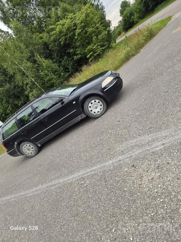 Melns Volkswagen Passat B5 2001 Kuldīga, ar dzinēja tilpumu 1.90 L un nobraukumu 399 tūkst. km par 900 €, foto 2 vietnē AUTOMOTO.COM.LV