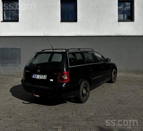 Melns Volkswagen Passat B5 2001 Balvi, ar dzinēja tilpumu 1.90 L un nobraukumu 374 tūkst. km par 1100 €, foto 4 vietnē AUTOMOTO.COM.LV
