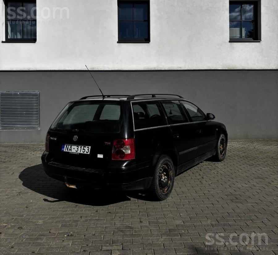 Melns Volkswagen Passat B5 2001 Balvi, ar dzinēja tilpumu 1.90 L un nobraukumu 374 tūkst. km par 1100 €, foto 5 vietnē AUTOMOTO.COM.LV