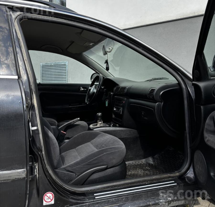 Melns Volkswagen Passat B5 2001 Balvi, ar dzinēja tilpumu 1.90 L un nobraukumu 374 tūkst. km par 1100 €, foto 9 vietnē AUTOMOTO.COM.LV