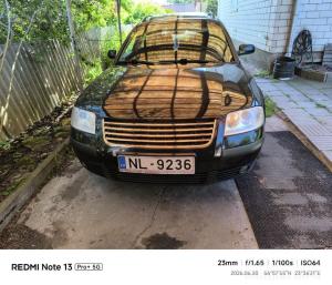 Black Volkswagen Passat B5 2001 in Jurmala, with an engine capacity of 2.00 L and mileage of 315 thousand km for 2300 €, photo  on AUTOMOTO.COM.LV