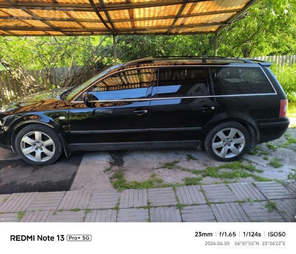 Черный Фольксваген Пассат Б5 2001 в Юрмала, объемом двигателя 2.00 л и пробегом 315 тыс. км за 2300 €, фото 2 на AUTOMOTO.COM.LV