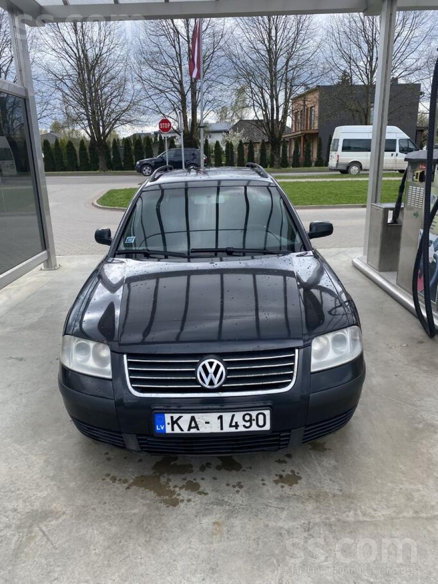 Black Volkswagen Passat B5 2002 in Cesis, with an engine capacity of 1.90 L and mileage of 384 thousand km for 1530 €, photo 1 on AUTOMOTO.COM.LV