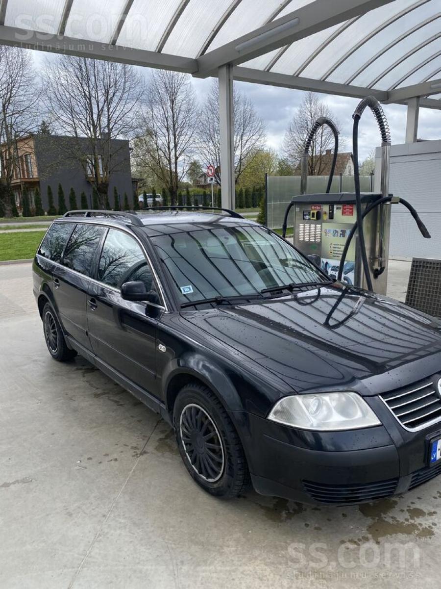 Black Volkswagen Passat B5 2002 in Cesis, with an engine capacity of 1.90 L and mileage of 384 thousand km for 1530 €, photo 2 on AUTOMOTO.COM.LV