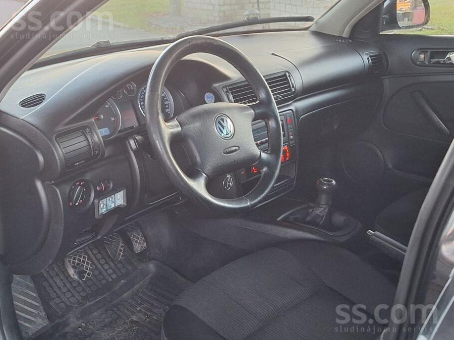 Black Volkswagen Passat B5 2002 in Ventspils, with an engine capacity of 1.90 L and mileage of 334 thousand km for 1100 €, photo 6 on AUTOMOTO.COM.LV
