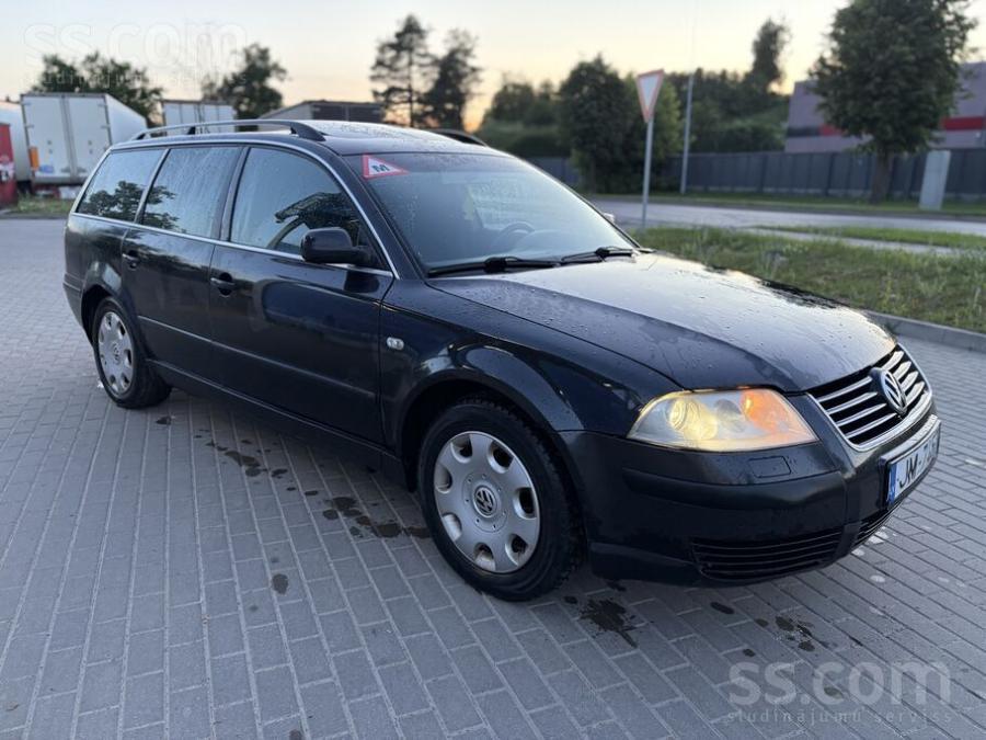Black Volkswagen Passat B5 2002 in Rezekne, with an engine capacity of 1.90 L and mileage of 494 thousand km for 1590 €, photo 3 on AUTOMOTO.COM.LV