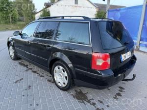 Black Volkswagen Passat B5 2002 in Rezekne, with an engine capacity of 1.90 L and mileage of 494 thousand km for 1590 €, photo 5 on AUTOMOTO.COM.LV