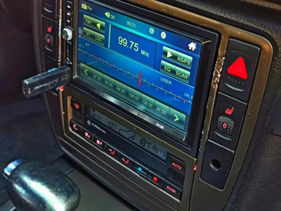 Черный Фольксваген Пассат Б5 2002 в Рига, объемом двигателя 1.90 л и пробегом 350 тыс. км за 1990 €, фото 12 на AUTOMOTO.COM.LV