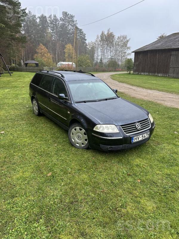 Black Volkswagen Passat B5 2002 in Talsi, with an engine capacity of 2.50 L and mileage of 331 thousand km for 500 €, photo 3 on AUTOMOTO.COM.LV