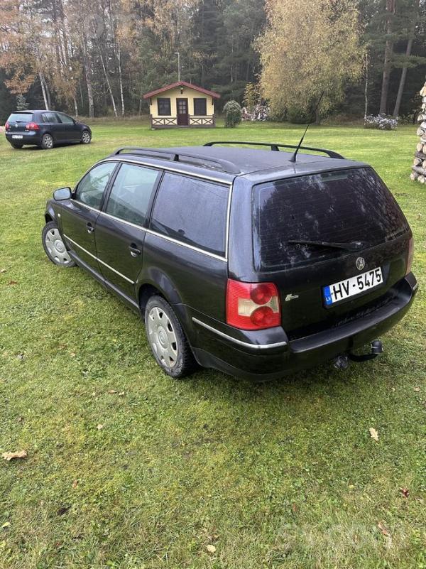 Black Volkswagen Passat B5 2002 in Talsi, with an engine capacity of 2.50 L and mileage of 331 thousand km for 500 €, photo 5 on AUTOMOTO.COM.LV