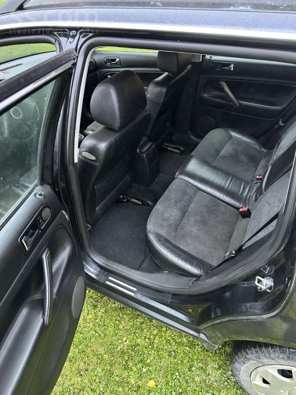 Black Volkswagen Passat B5 2002 in Talsi, with an engine capacity of 2.50 L and mileage of 331 thousand km for 500 €, photo 7 on AUTOMOTO.COM.LV