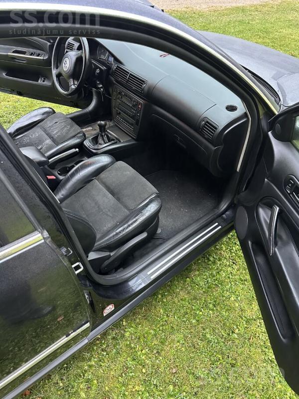Black Volkswagen Passat B5 2002 in Talsi, with an engine capacity of 2.50 L and mileage of 331 thousand km for 500 €, photo 9 on AUTOMOTO.COM.LV