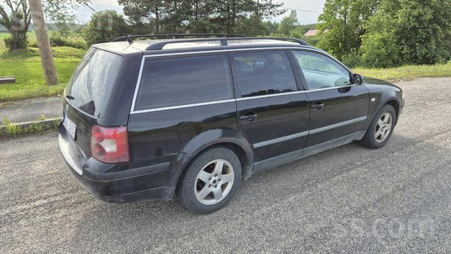 Black Volkswagen Passat B5 2003 in Jekabpils, with an engine capacity of 1.90 L and mileage of 489 thousand km for 1100 €, photo 6 on AUTOMOTO.COM.LV
