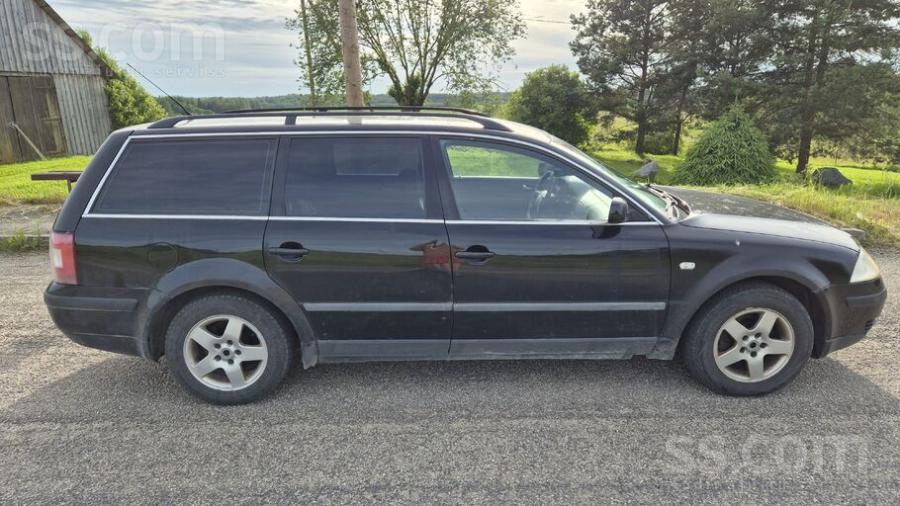 Black Volkswagen Passat B5 2003 in Jekabpils, with an engine capacity of 1.90 L and mileage of 489 thousand km for 1100 €, photo 8 on AUTOMOTO.COM.LV