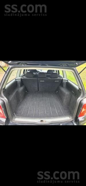 Melns Volkswagen Passat B5 2003 Cēsis, ar dzinēja tilpumu 1.90 L un nobraukumu 263 tūkst. km par 2475 €, foto 16 vietnē AUTOMOTO.COM.LV