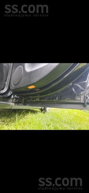 Melns Volkswagen Passat B5 2003 Cēsis, ar dzinēja tilpumu 1.90 L un nobraukumu 263 tūkst. km par 2475 €, foto 19 vietnē AUTOMOTO.COM.LV
