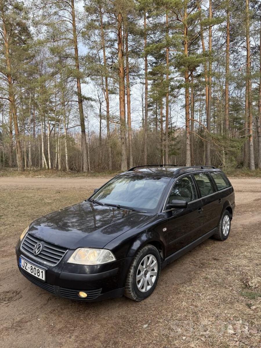 Черный Фольксваген Пассат Б5 2003 в Кулдига, объемом двигателя 1.90 л и пробегом 340 тыс. км за 1400 €, фото 1 на AUTOMOTO.COM.LV